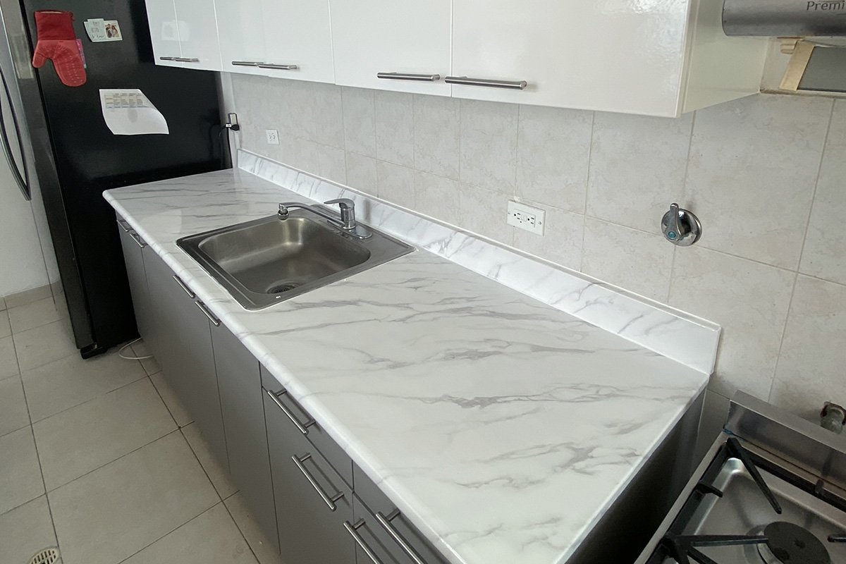 Instalación Vinyl Adhesivo para Interiores CoverStyl' - Mogart Panamá