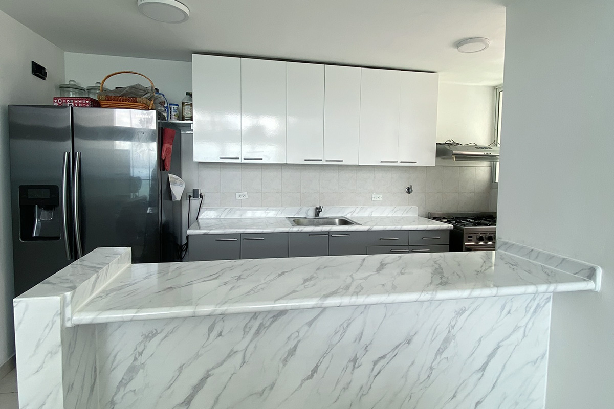 Instalación Vinyl Adhesivo para Interiores CoverStyl' - Mogart Panamá